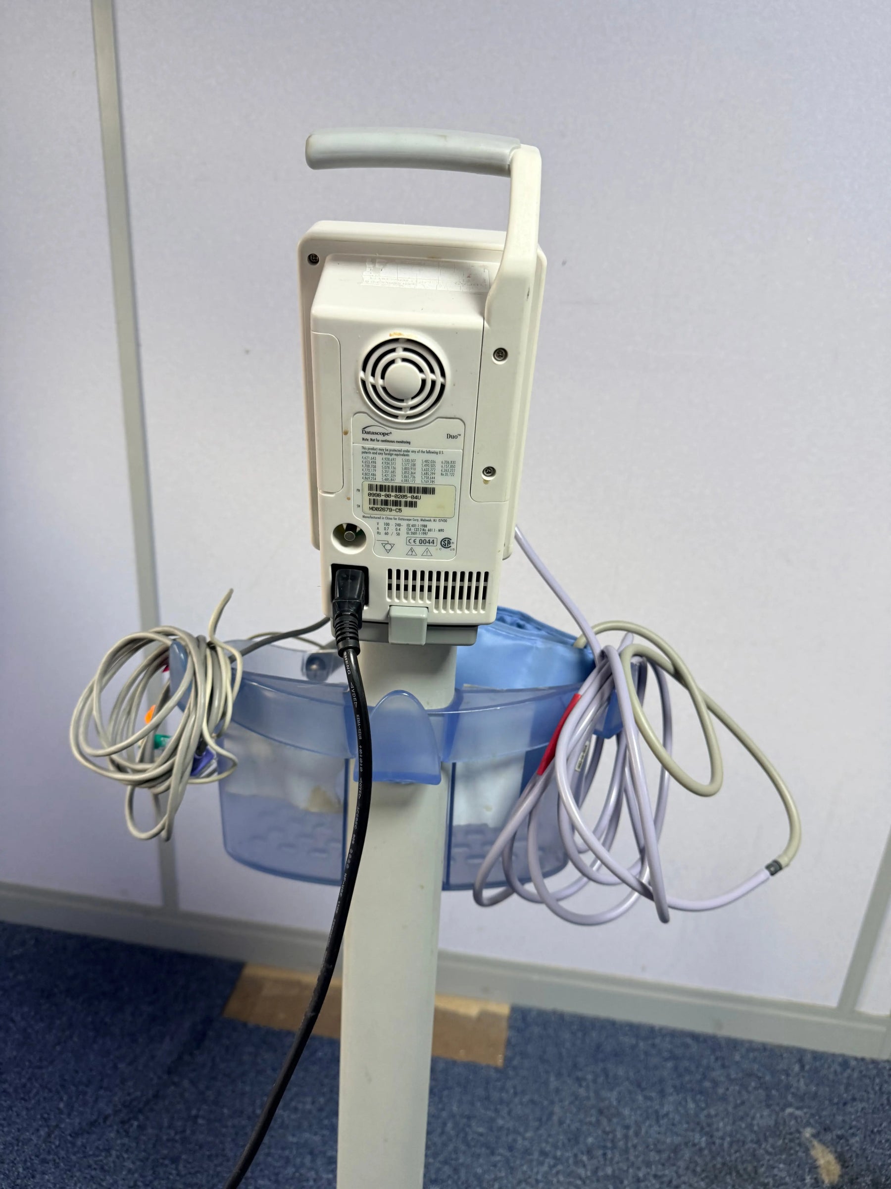 Patient Monitor | Mindray Datascope Duo with Stand | SelfiMed UK