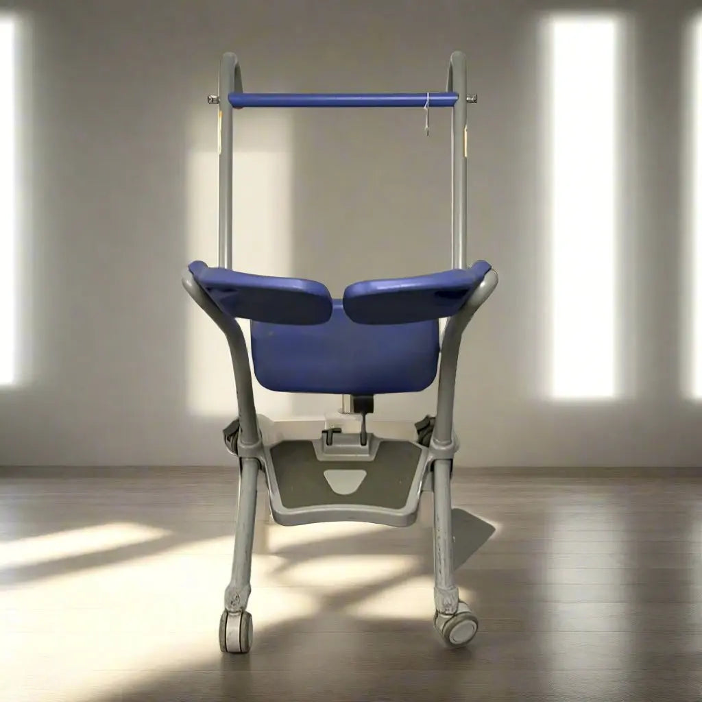 Arjo Sara Stedy Patient Stand Aid with Leg Spreader – SelfiMed UK