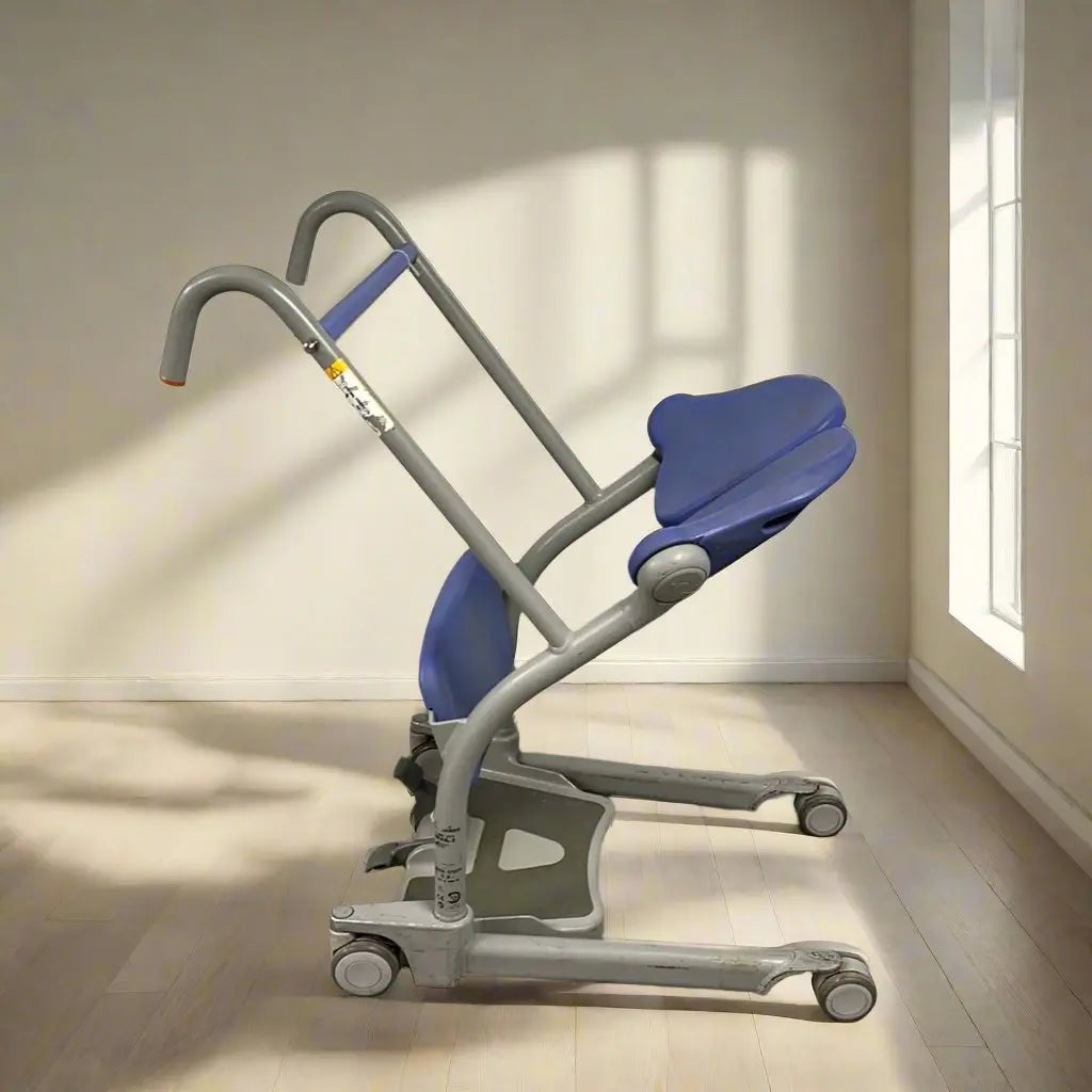 Arjo Sara Stedy Patient Stand Aid with Leg Spreader – SelfiMed UK