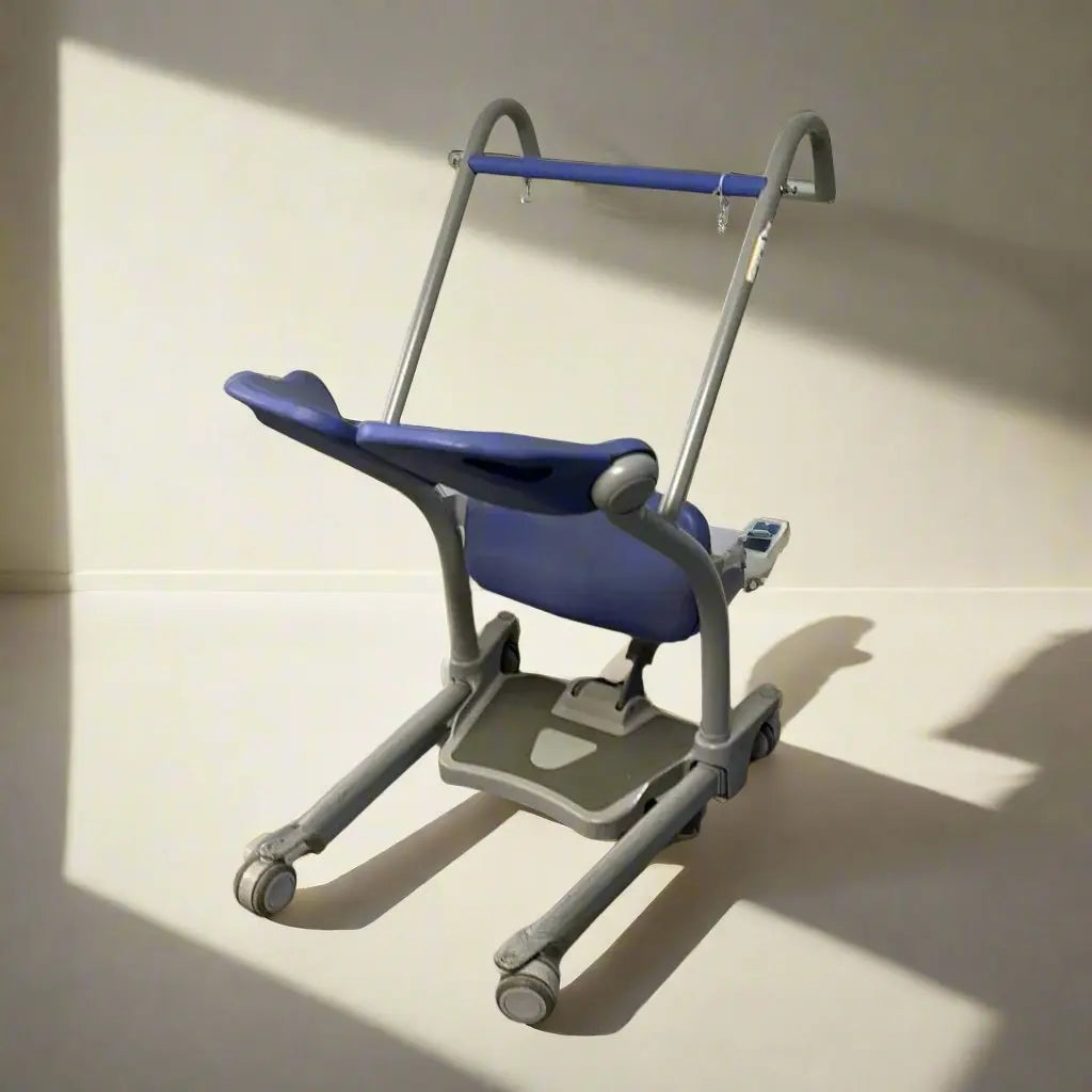 Arjo Sara Stedy Patient Stand Aid with Leg Spreader – SelfiMed UK