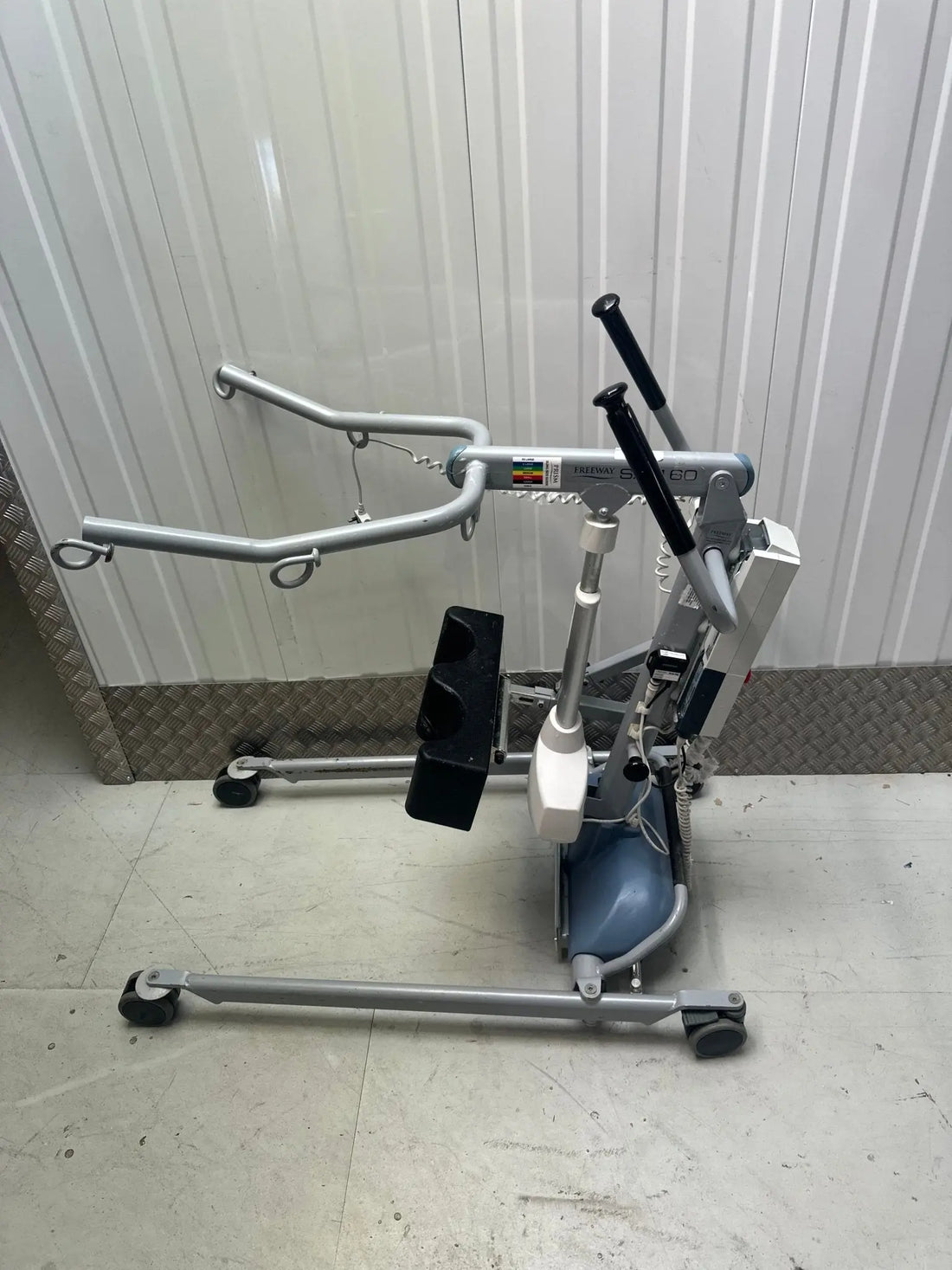 Freeway Electric SA-160 Patient Hoist - SelfiMed UK