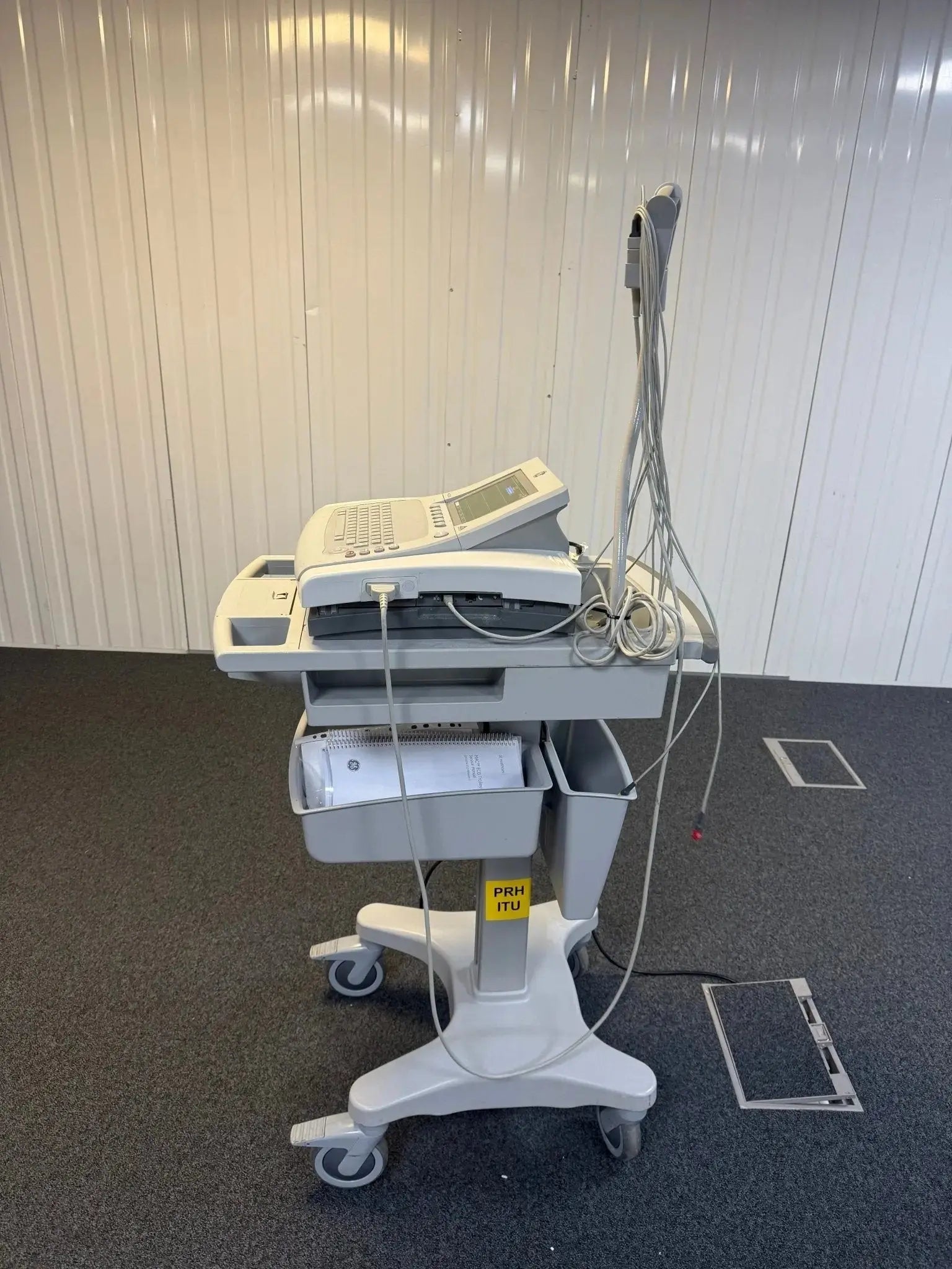 ECG Machine GE MAC 3500 12SL | Colour Screen Cardiac Monitor — SelfiMed UK