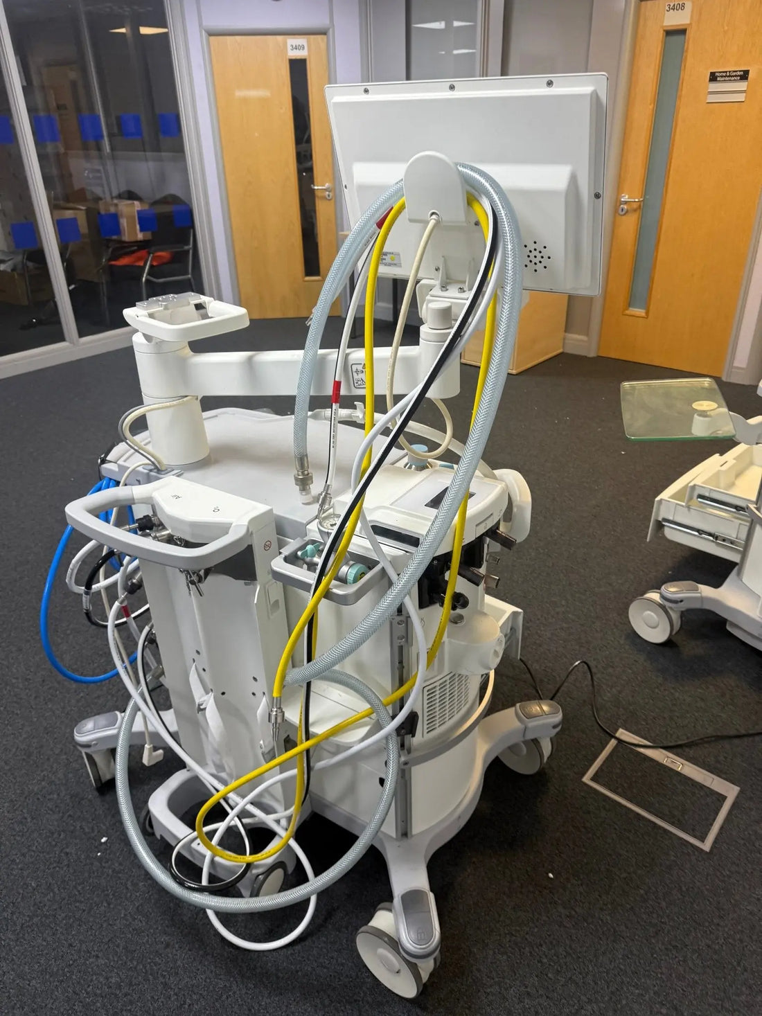 Maquet Flow-i Anaesthesia Machine - Medical Equipment – SelfiMed UK