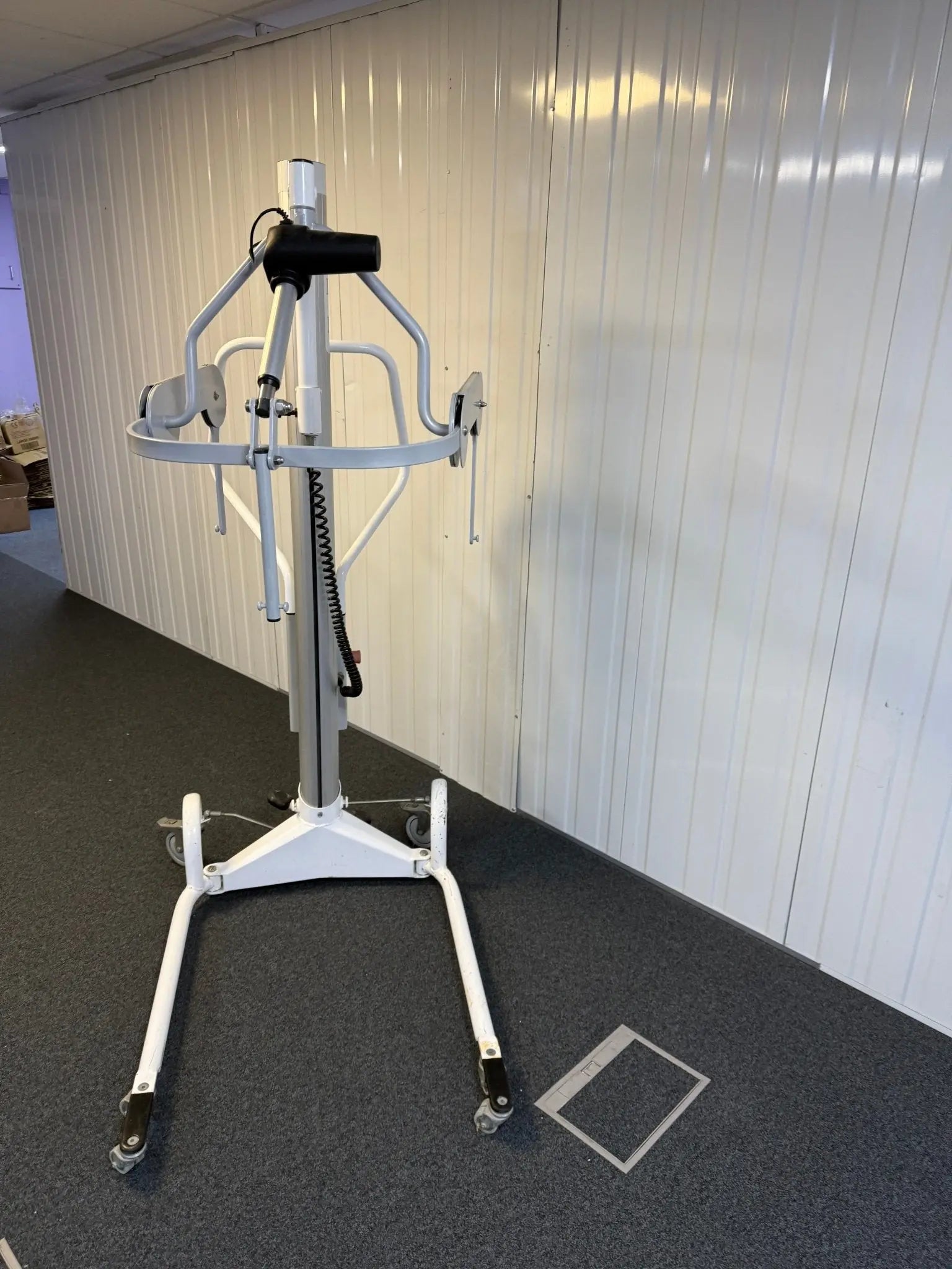 Patient Hoist | Medibo Gemini Mobile Hoist with Battery | SelfiMed UK