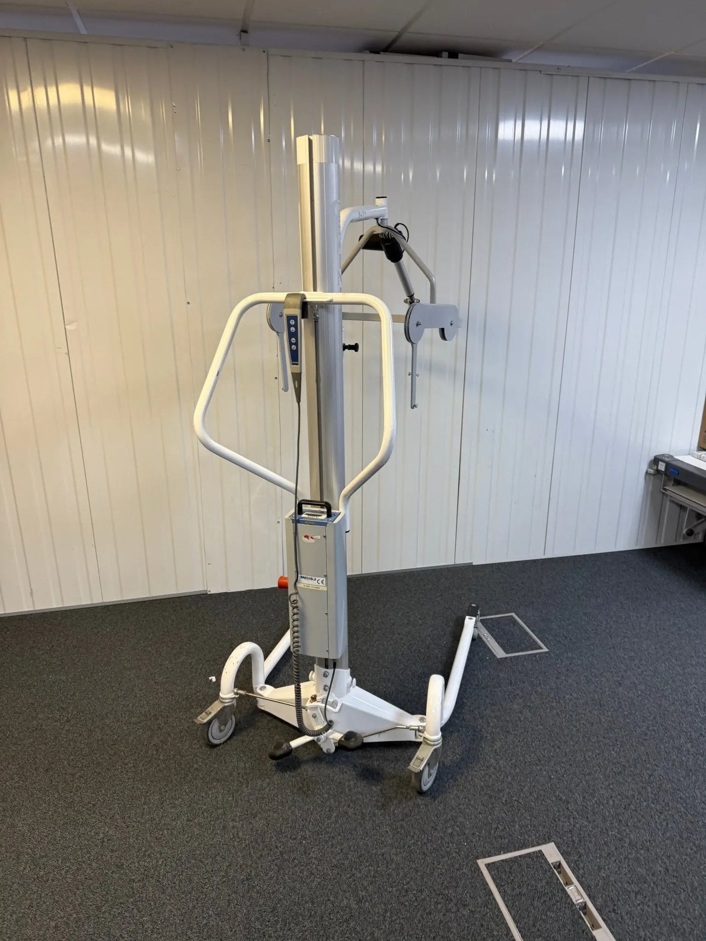 Medibo Gemini Patient Hoist with 2 Batteries - SelfiMed UK