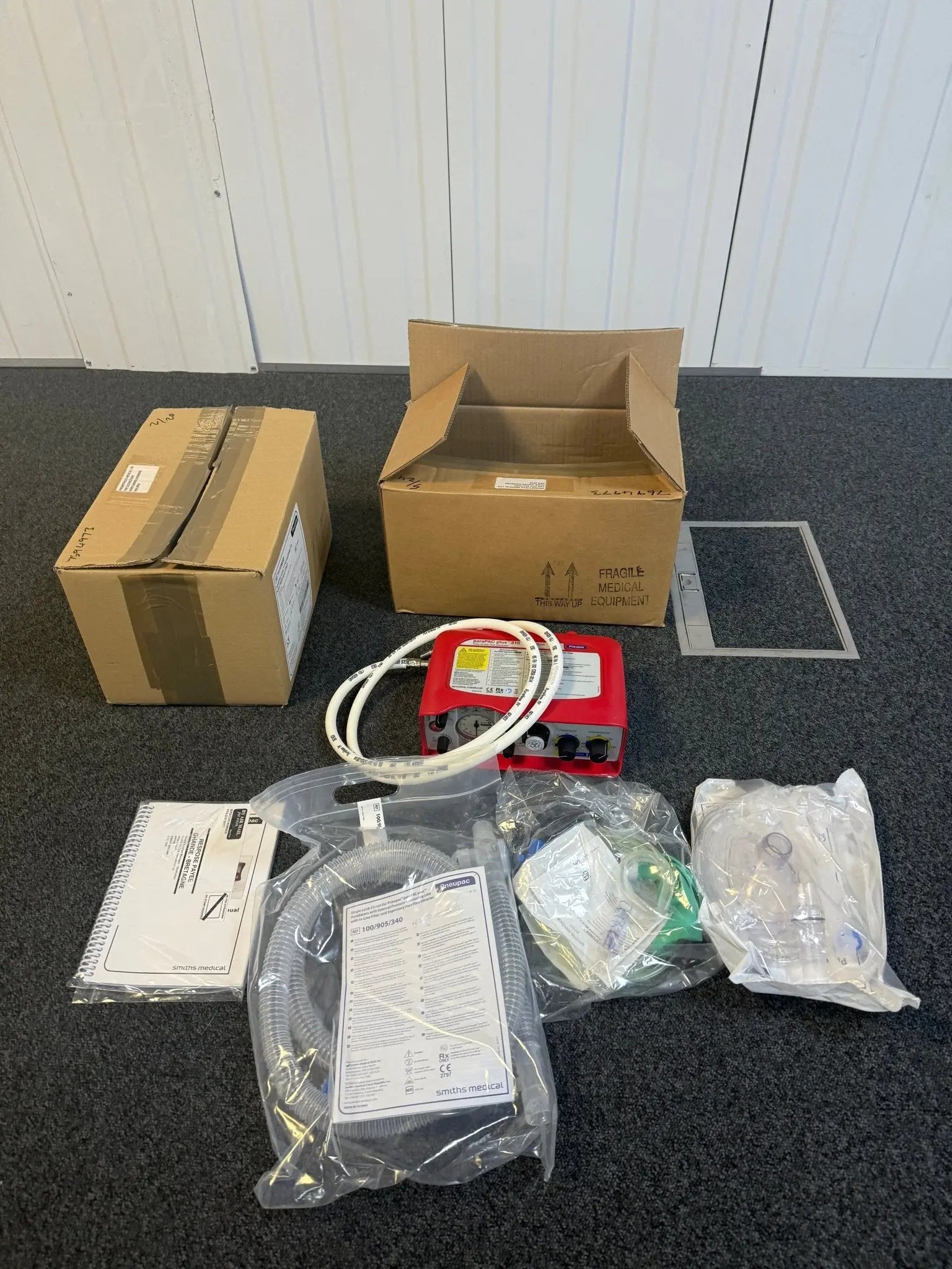 Smiths Medical ParaPAC Plus 310 Transport Ventilator – SelfiMed UK