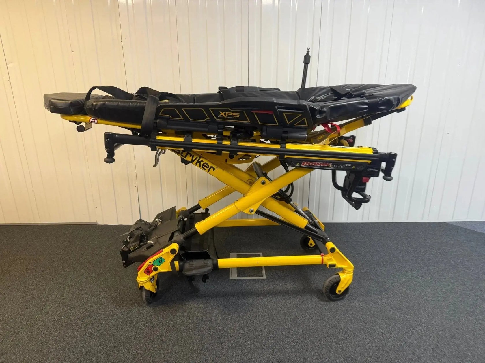 Stryker 6550 Ambulance Stretcher with Battery – SelfiMed UK