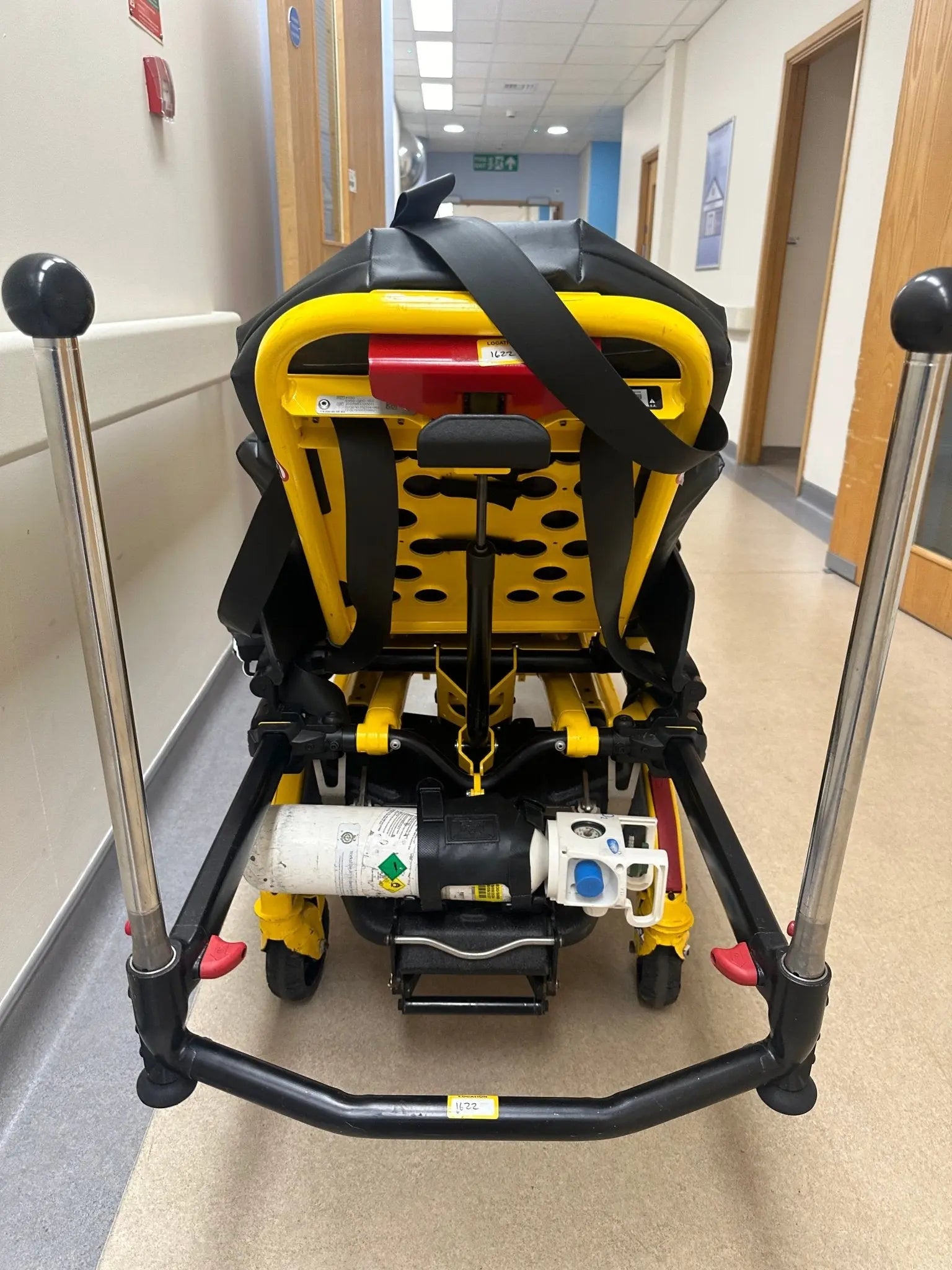 Stryker 6550 Ambulance Stretcher with Battery – SelfiMed UK
