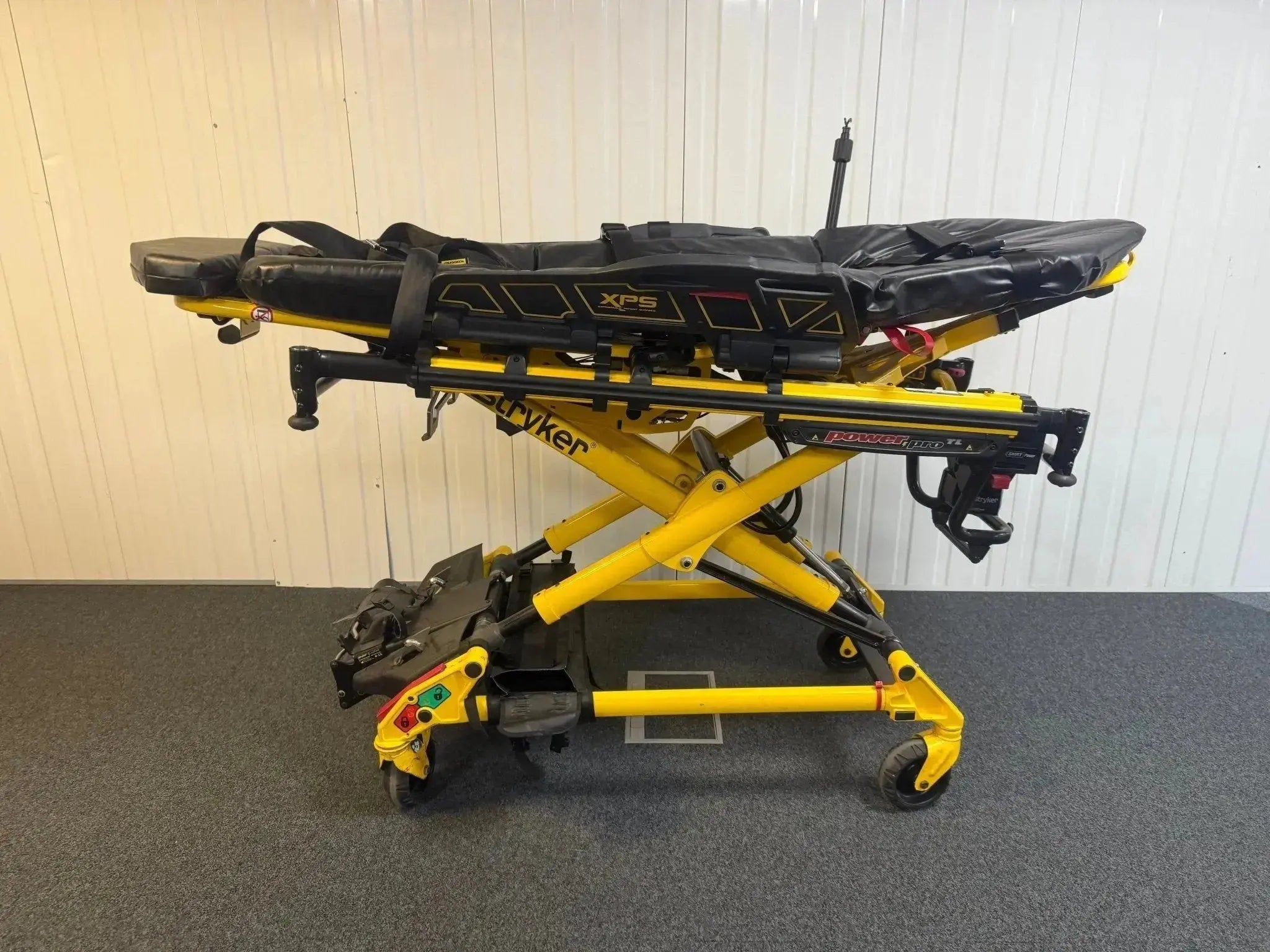 Stryker 6550 Ambulance Stretcher with Battery – SelfiMed UK