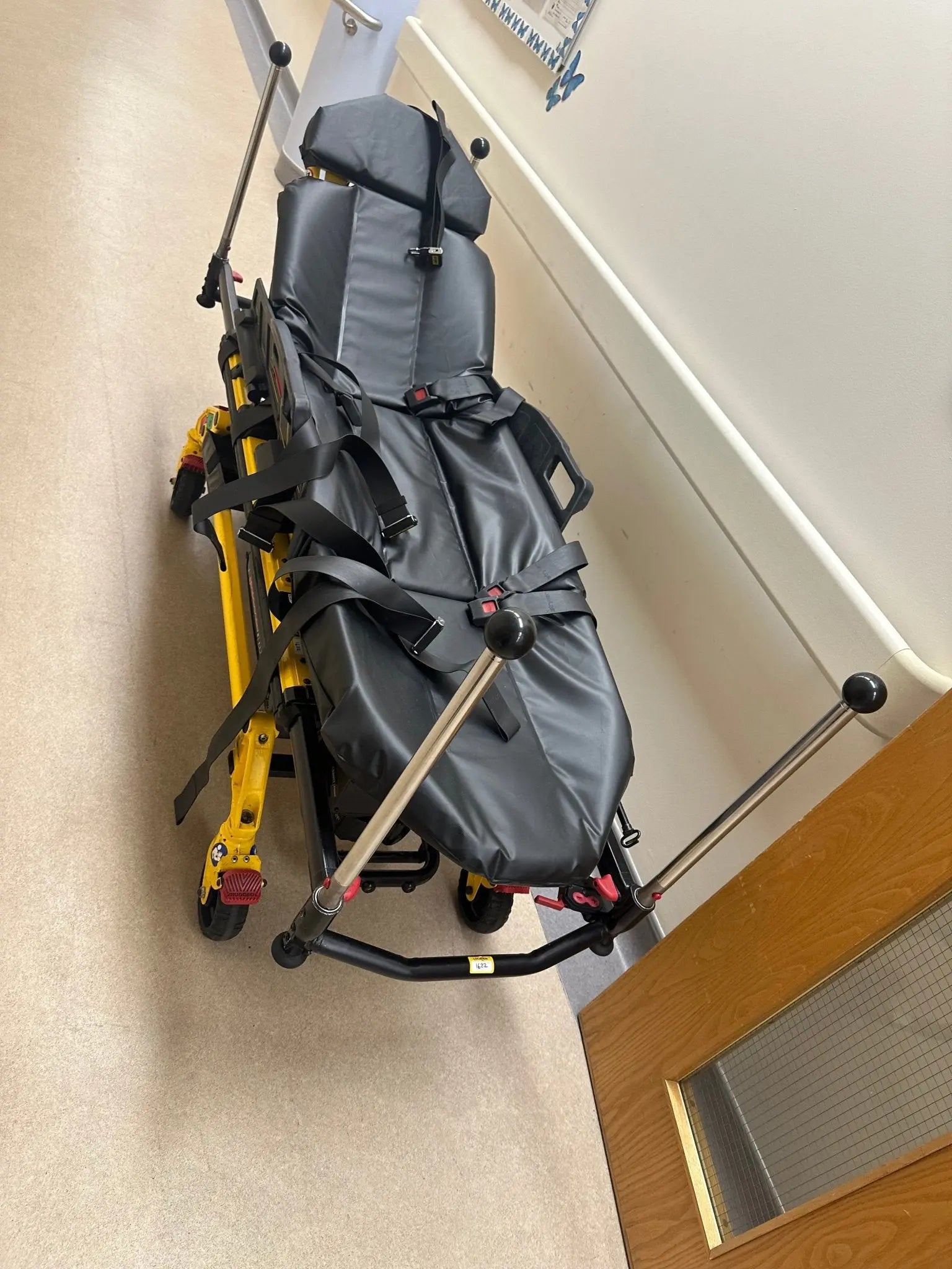 Stryker 6550 Ambulance Stretcher with Battery – SelfiMed UK