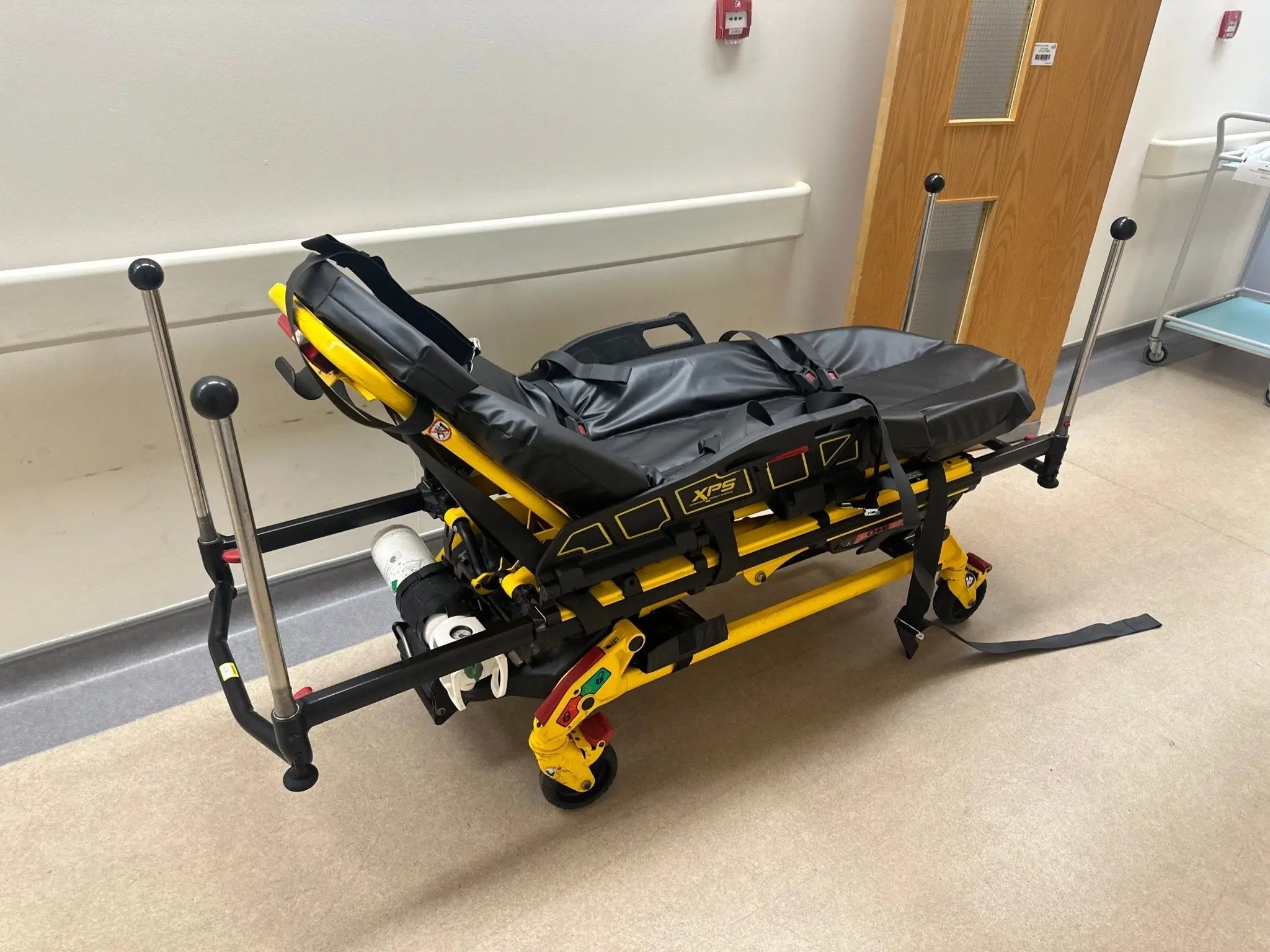 Stryker 6550 Ambulance Stretcher with Battery – SelfiMed UK