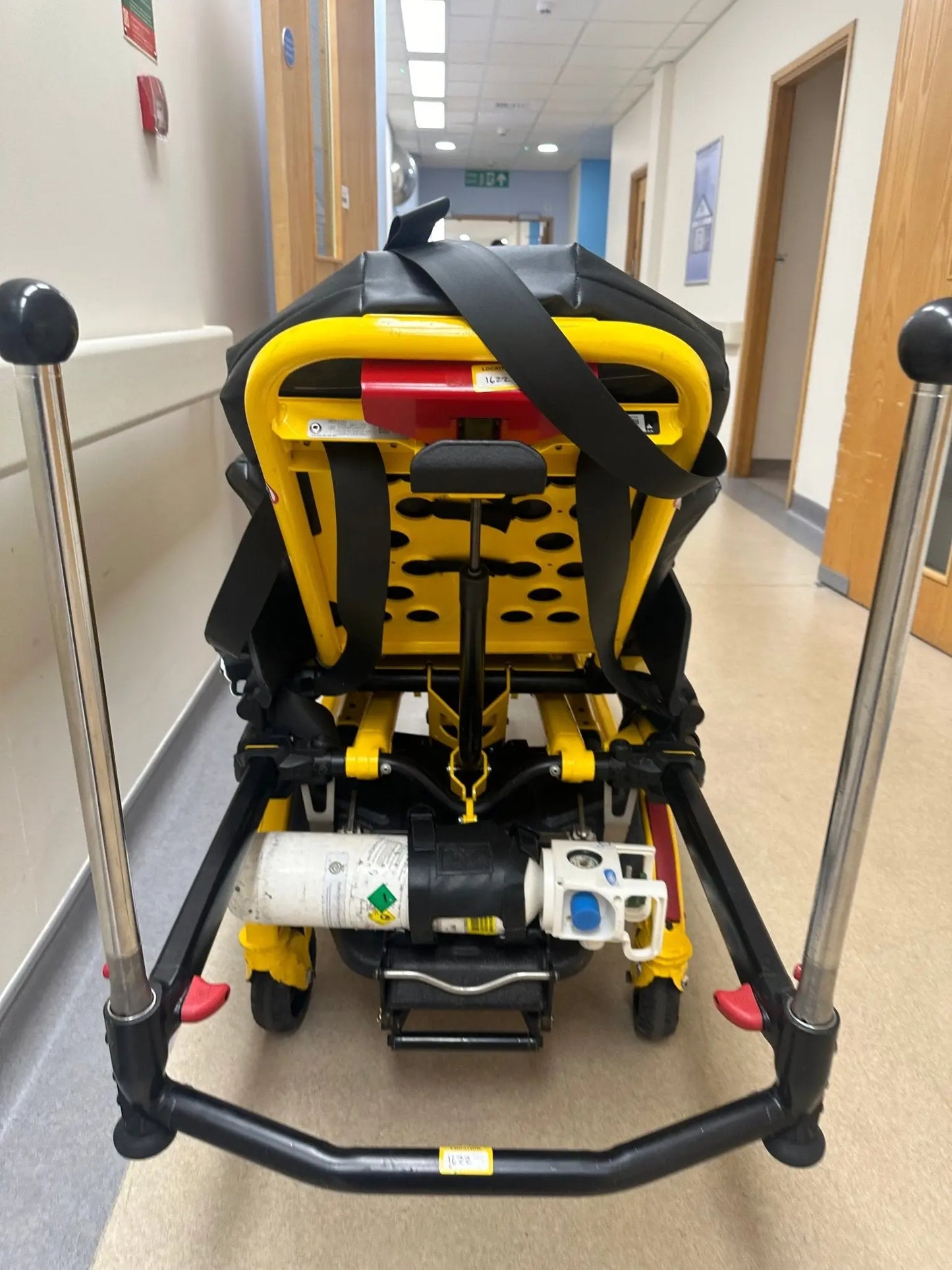 Stryker 6550 Ambulance Stretcher with Battery – SelfiMed UK
