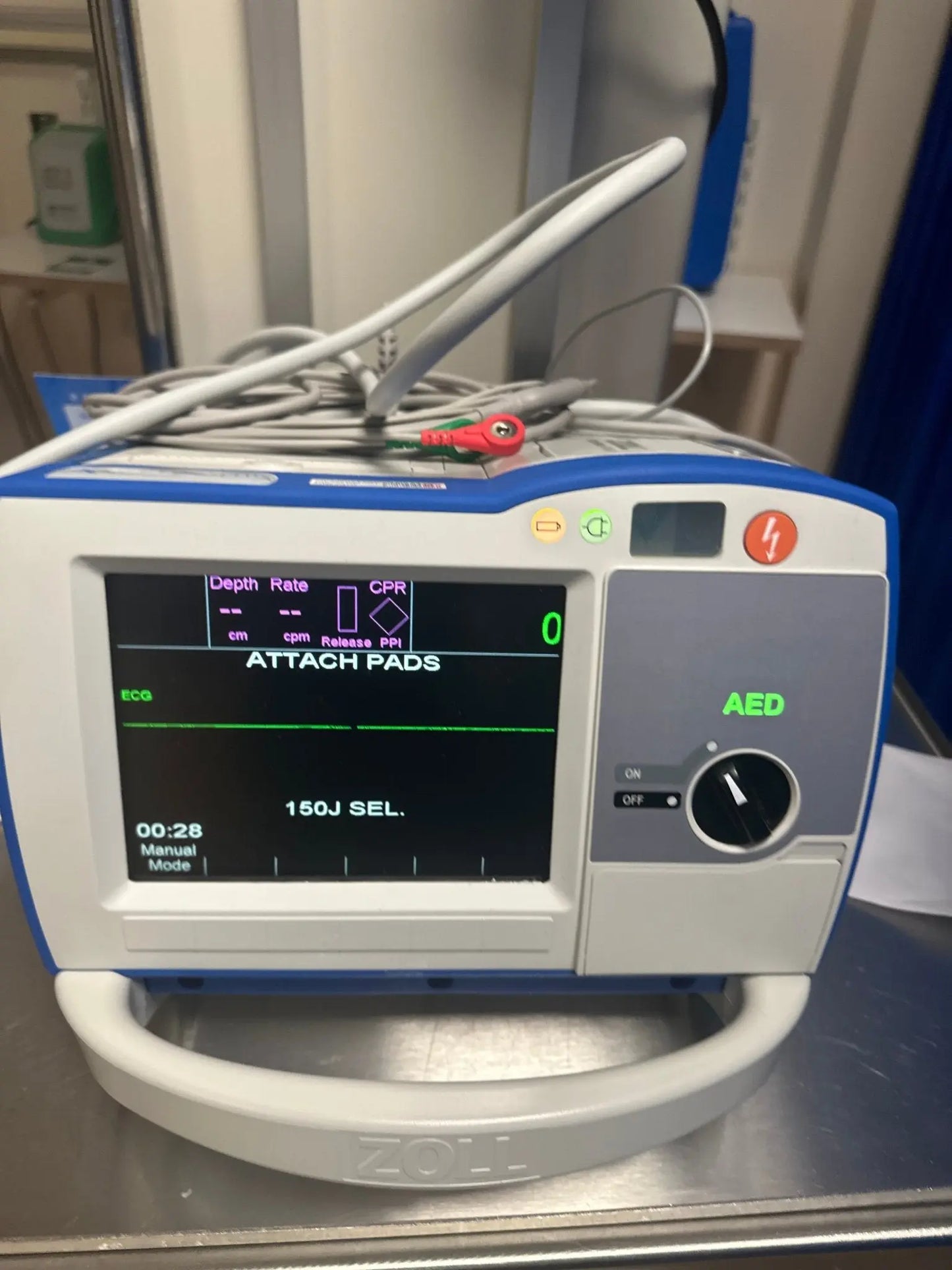 Zoll R-Series Plus Defibrillator with Pacing Function – SelfiMed UK